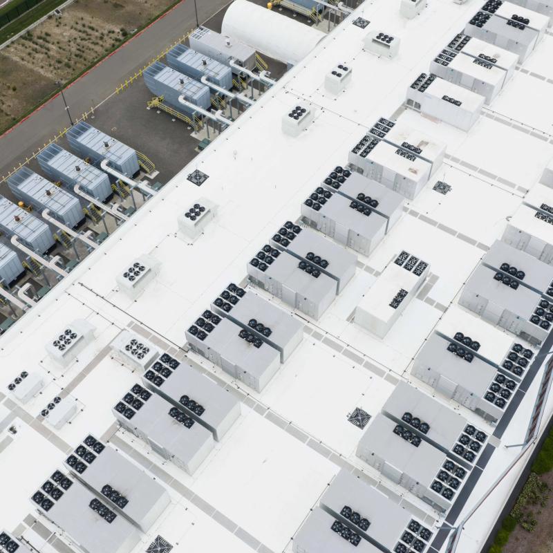 Federal regulators back Trump's plan to speed power to energy-hungry AI ...